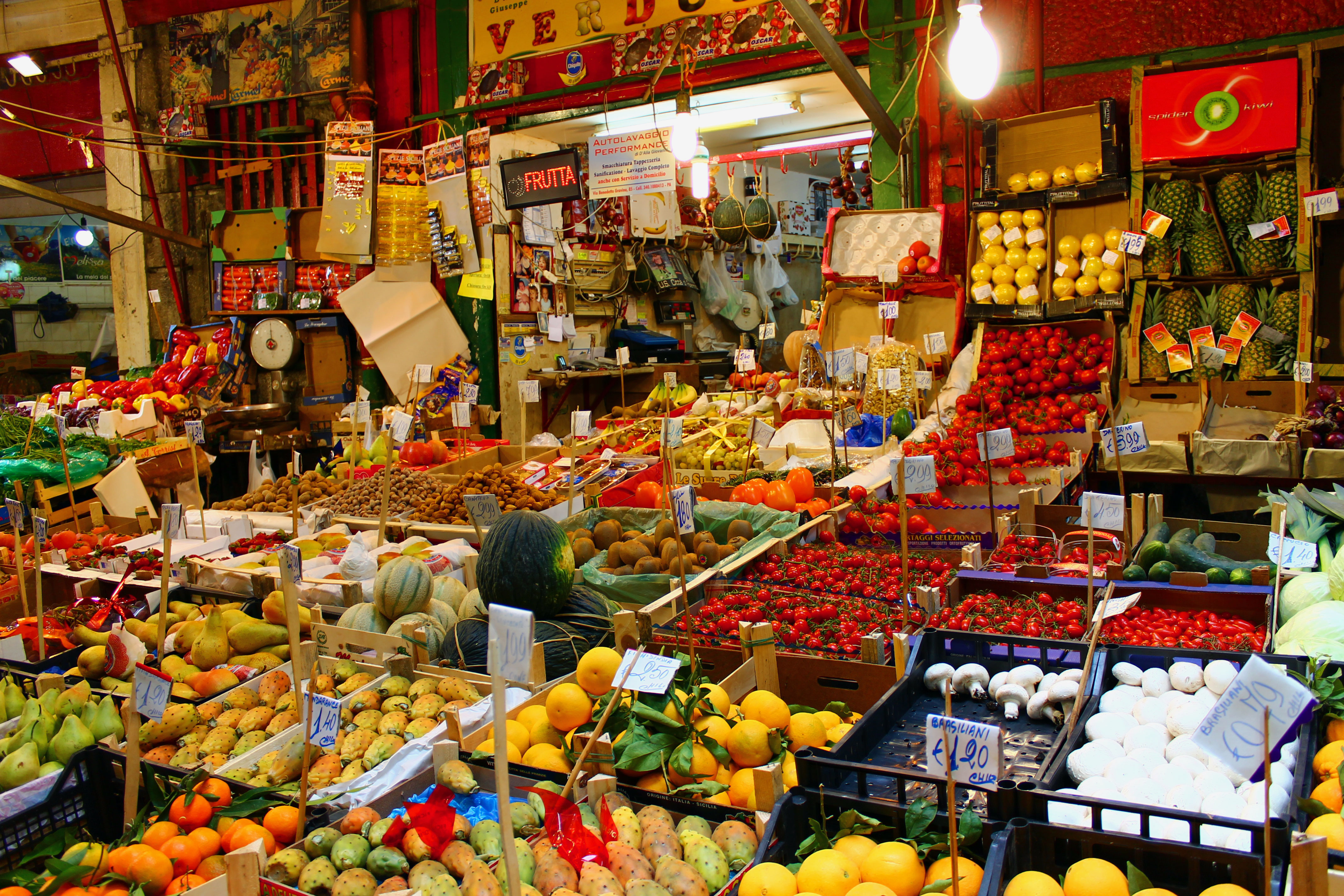 Vucciria mercato storico di Palermo. Vucciria mercato storico di Palermo.